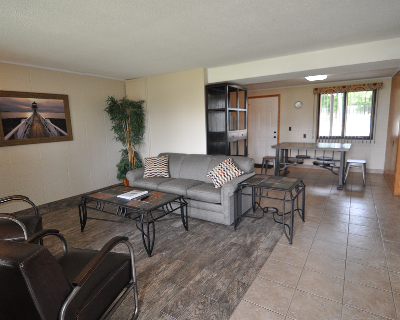 Silver Sands Hotel + Resort - Silver Sands Hotel + Resort